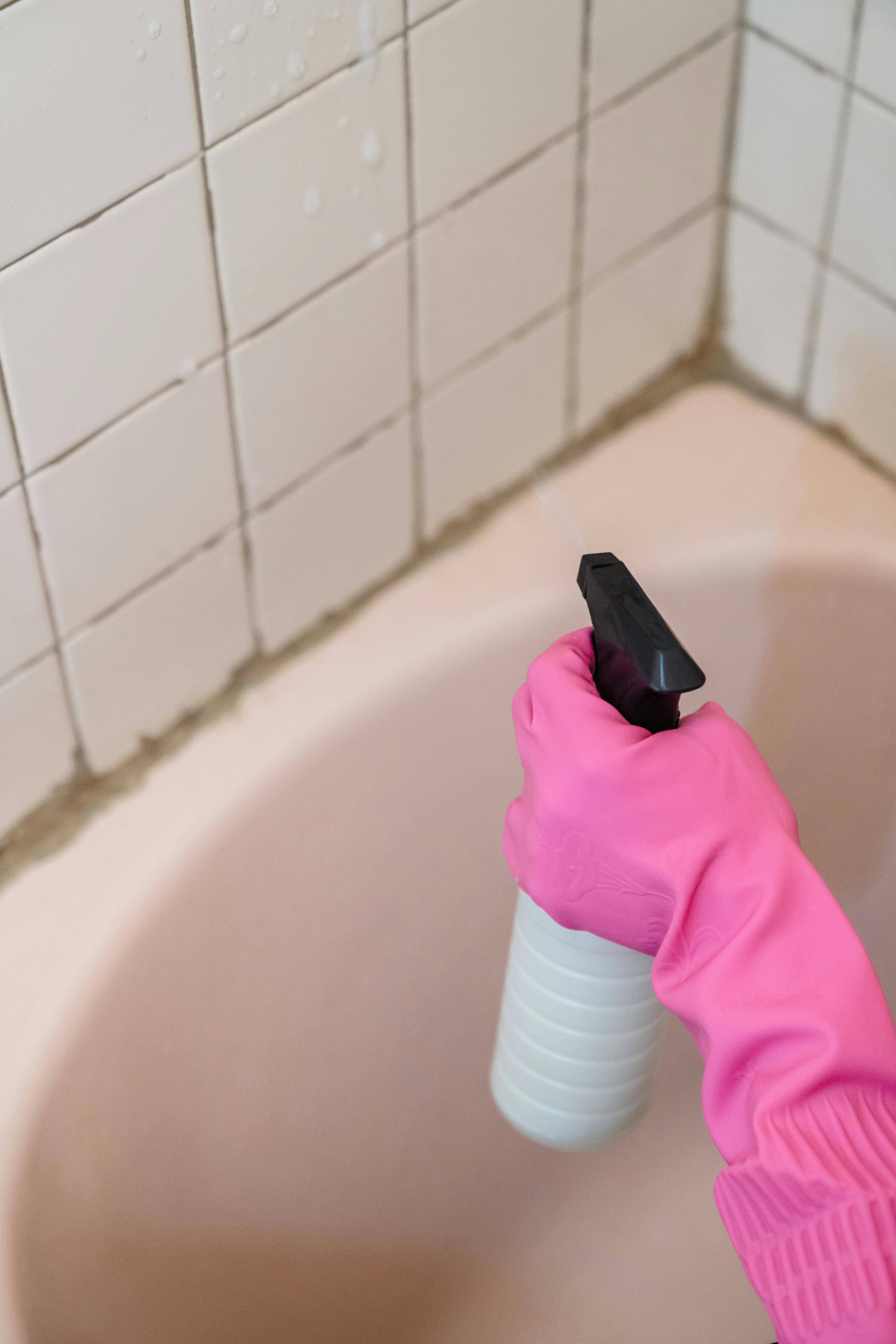 Understanding Hard Water Stains & Soap Scum in Bathrooms